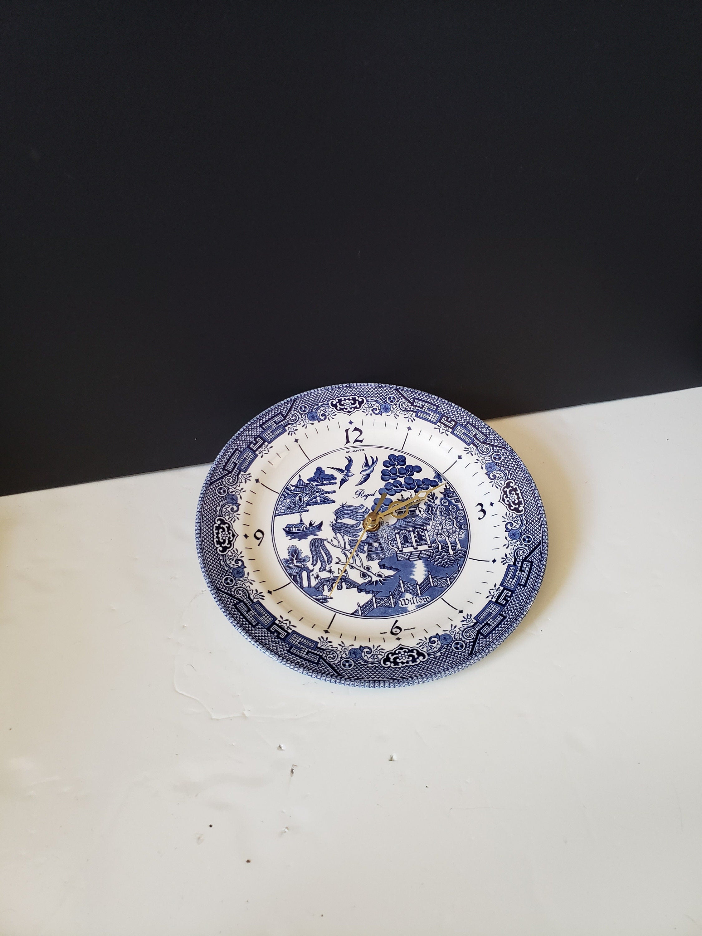 Vintage English Royal Blue Willow Clock Plate – Red Shelf Decor